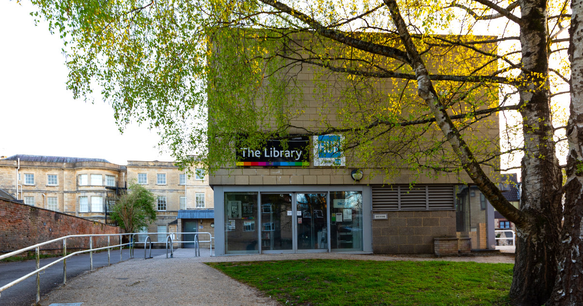Where is the library in Cirencester?